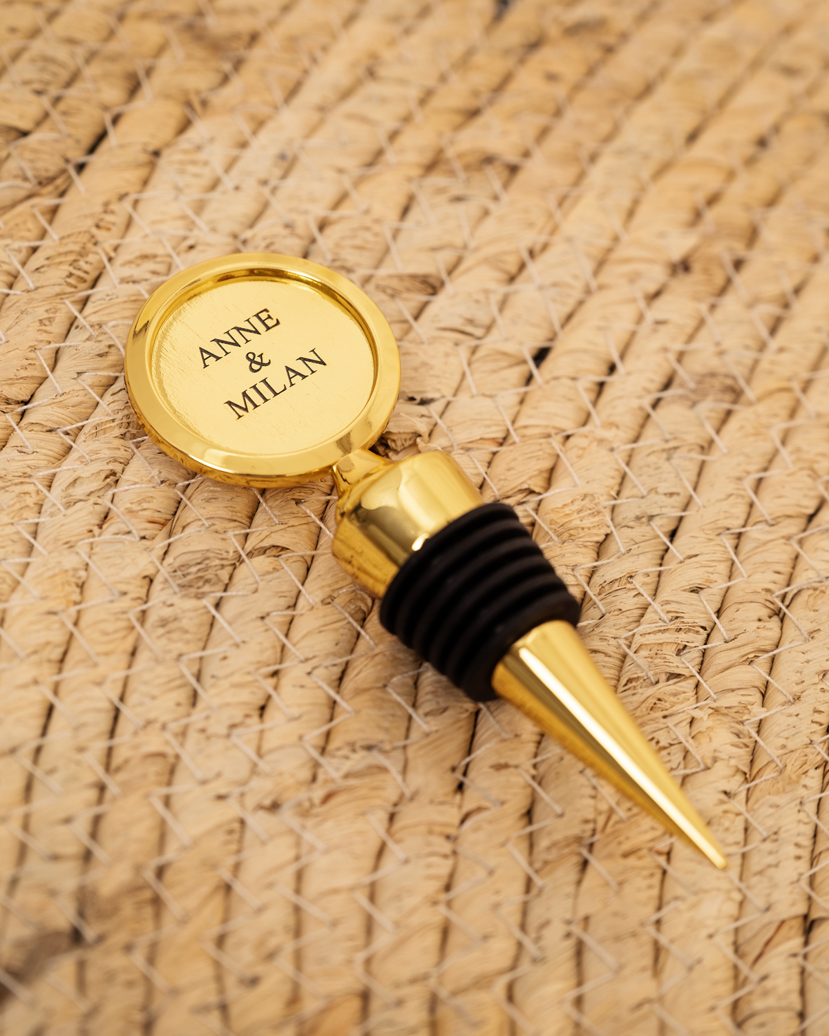 Wijnstopper graveerbaar goudkleurig| Cadeaus voor wijn | Shop DRKS.nl