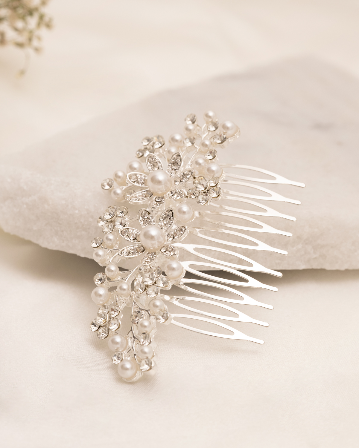 Haarkam sparkly flower | Haaraccessoires bruid | Shop bij DRKS