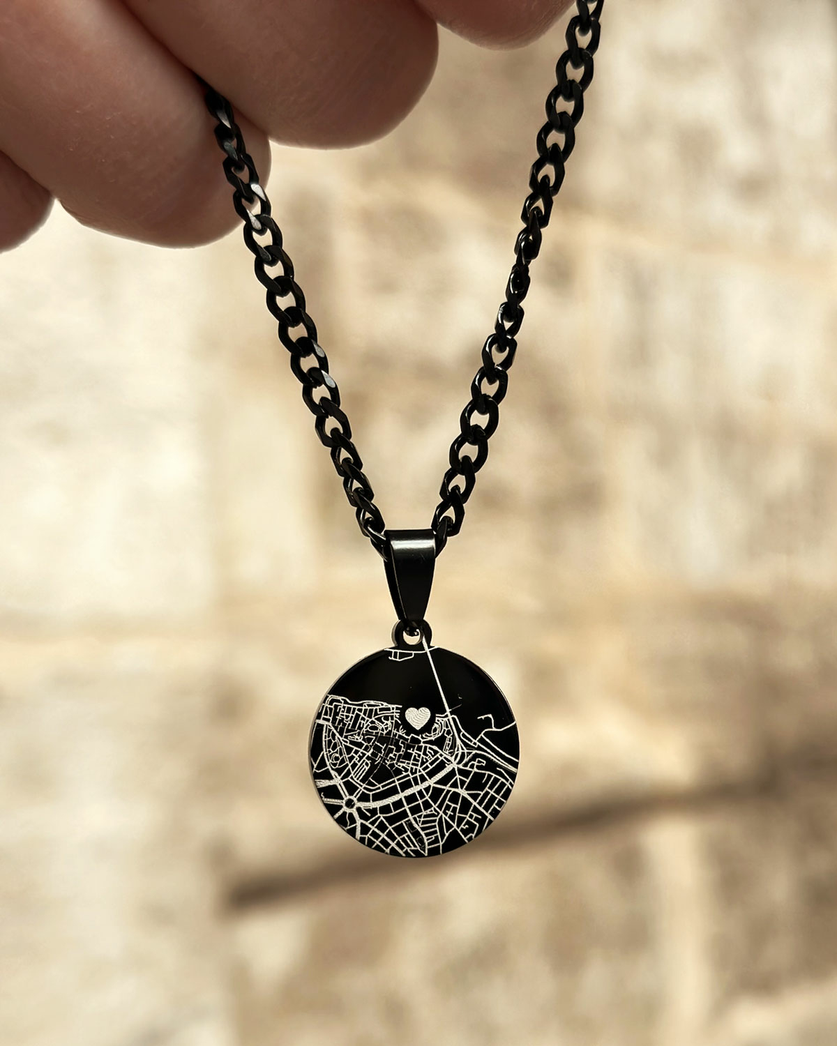 Where we met heren ketting zwart | Map kettingen | DRKS