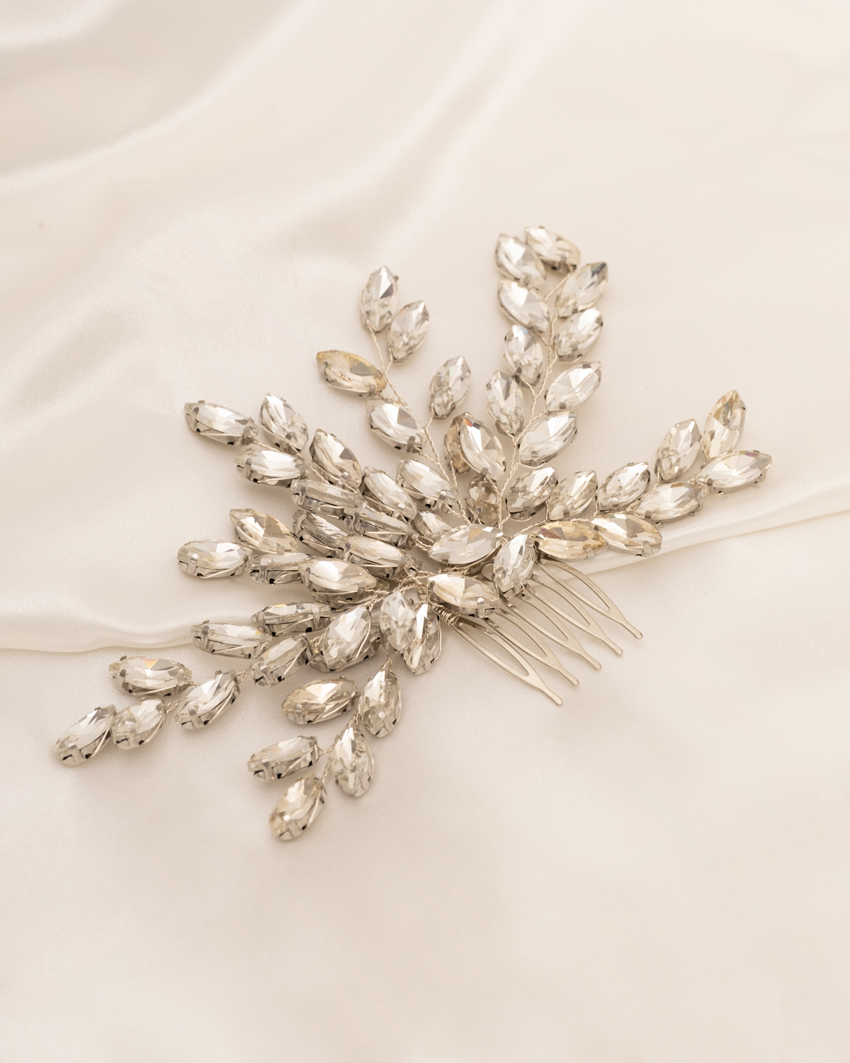 Haarkam statement bridal | Haaraccessoires bruid | DRKS.nl